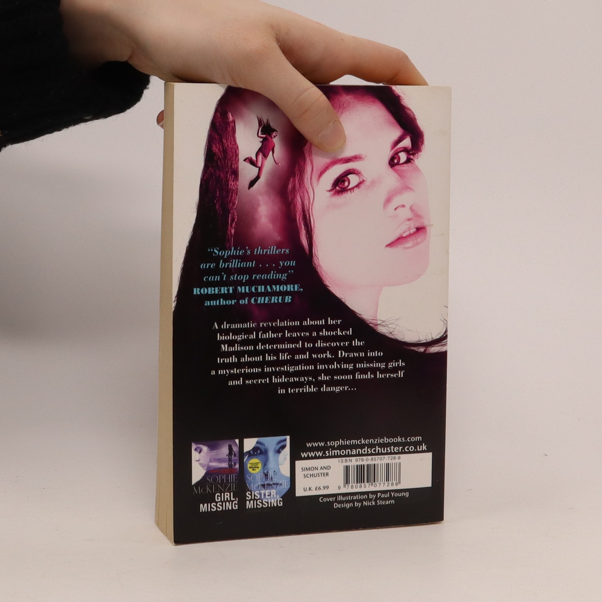 Missing me - McKenzie, Sophie - knihobot.cz