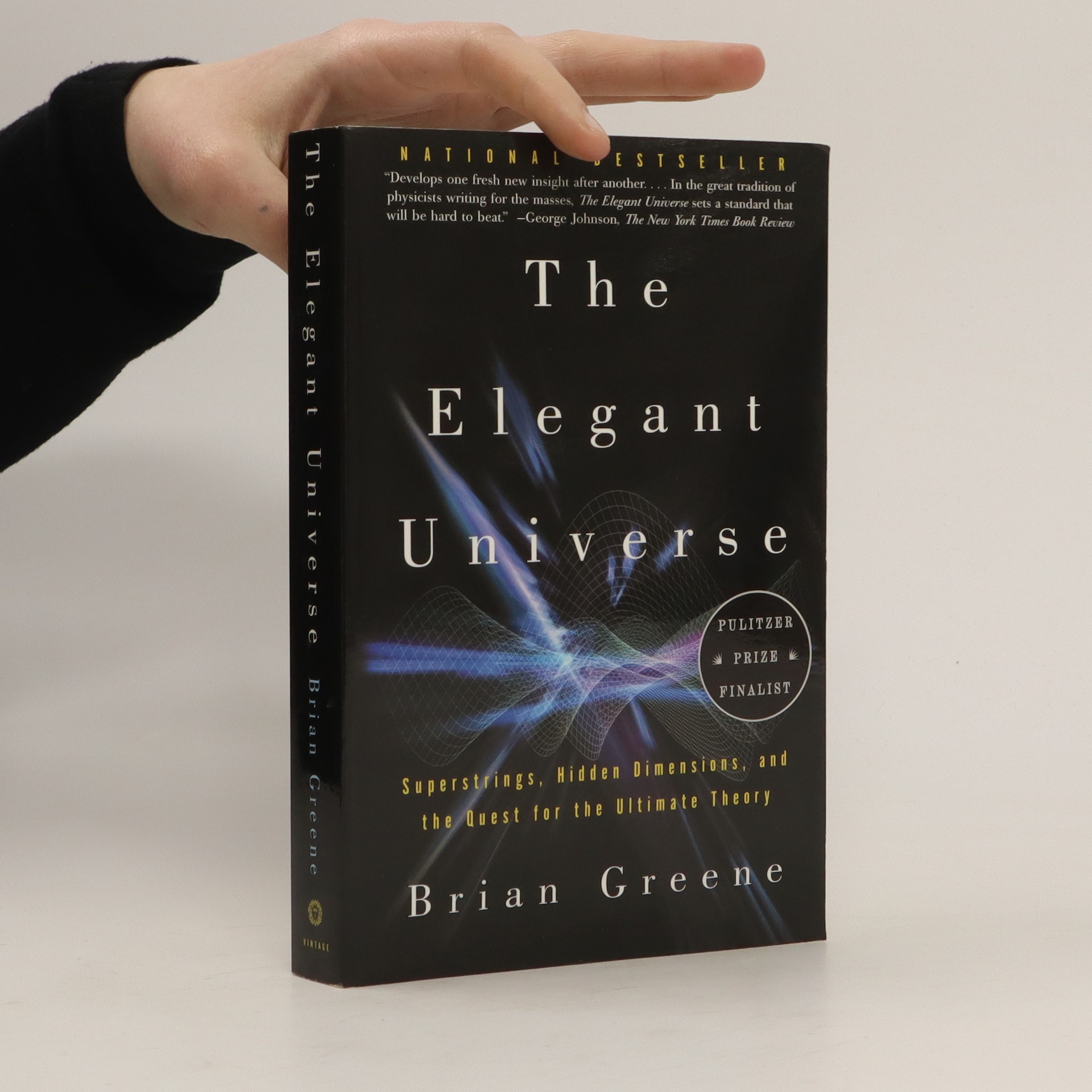 The elegant Universe : superstrings, hidden dimensions and the quest ...