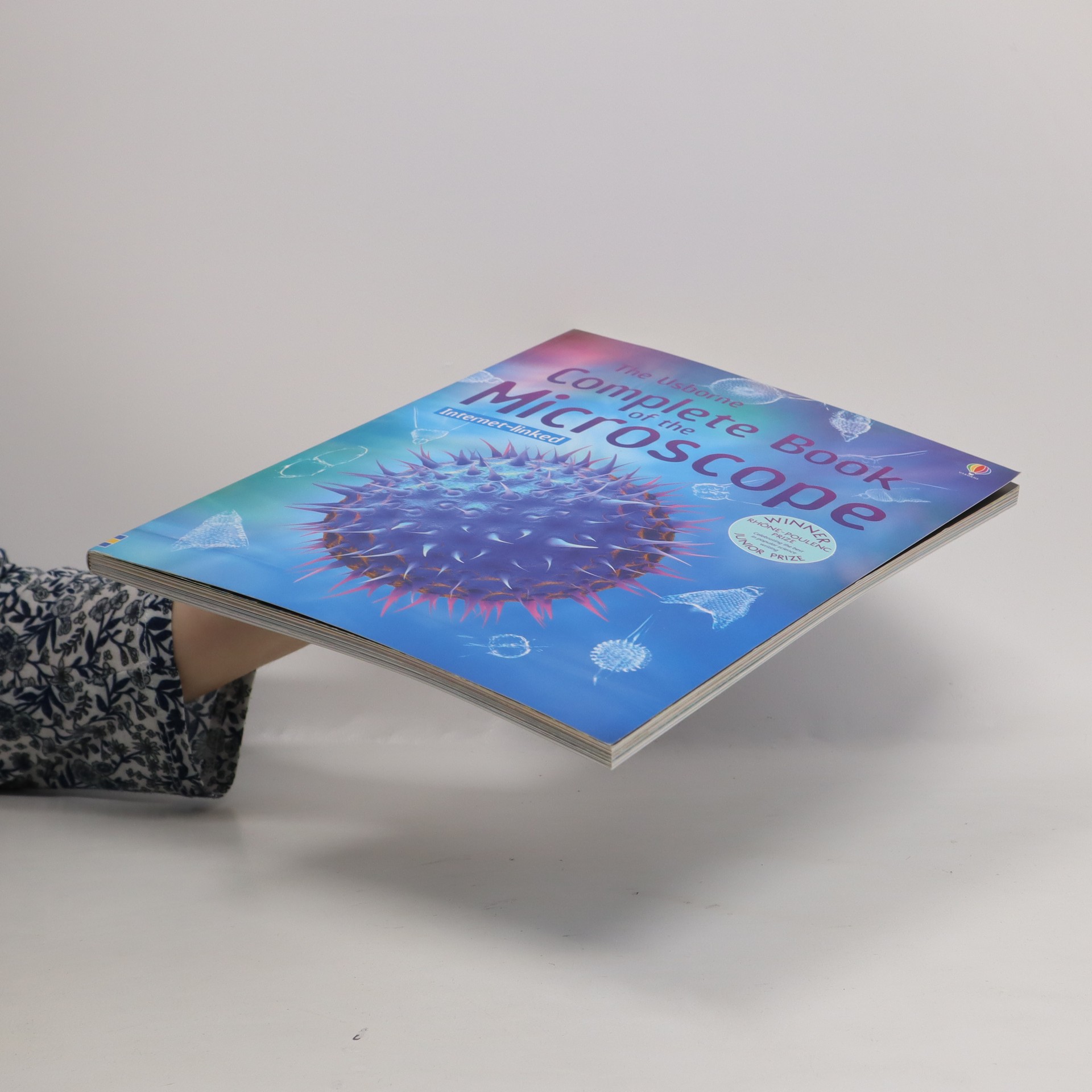 The Usborne Complete Book of the Microscope - Rogers, Kirsteen ...