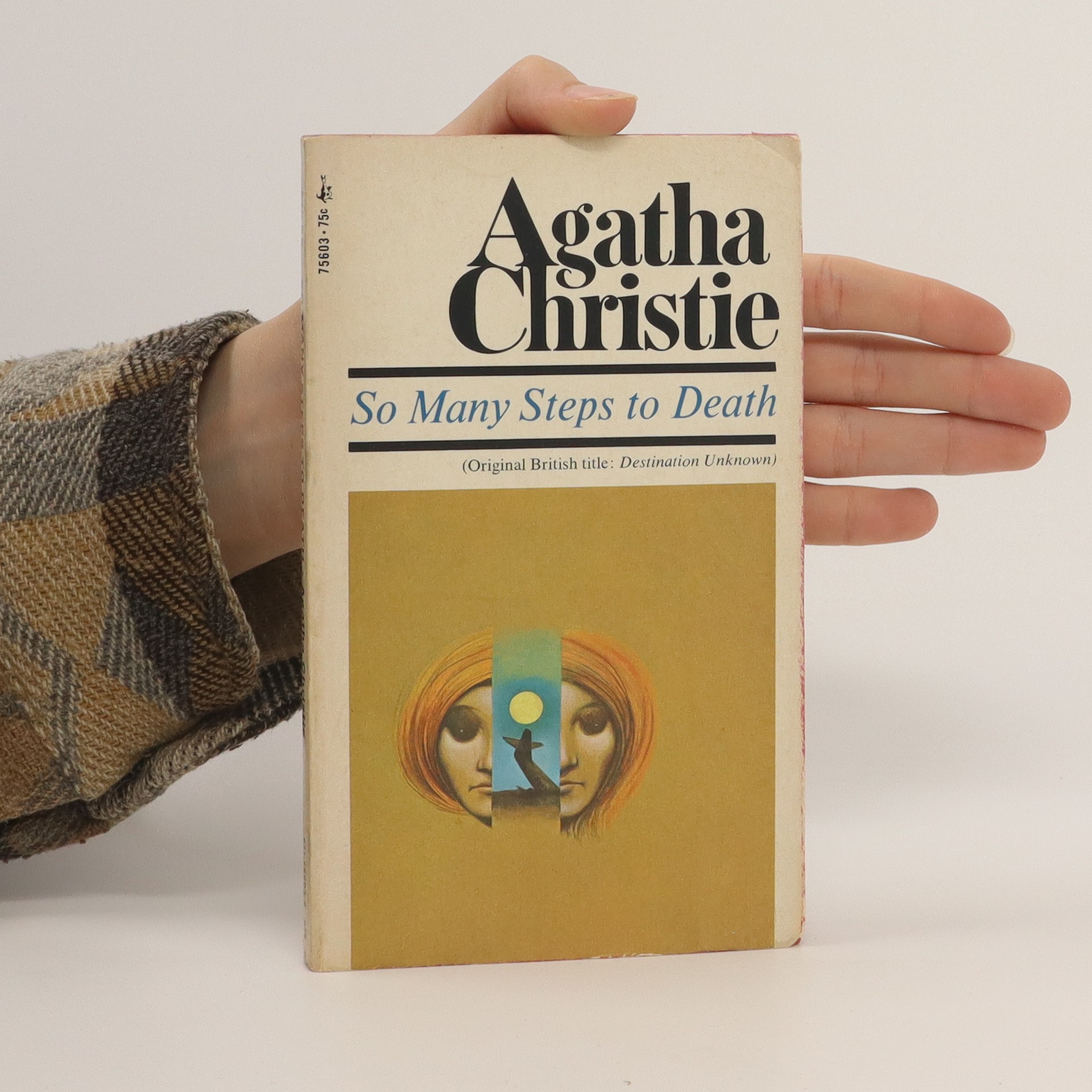 So Many Steps to Death - Christie, Agatha - knihobot.cz